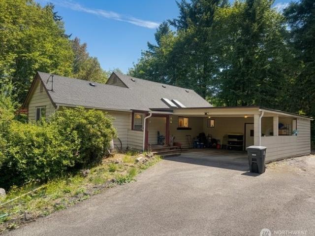 991 E North Bay Rd, Allyn, WA 98524