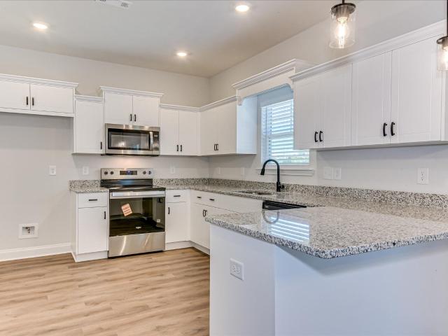991 Lovebird Lane
