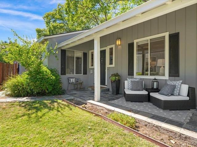 991 Lincoln Ave, Palo Alto, CA 94301