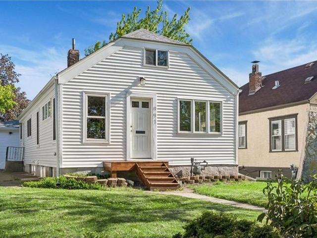 991 Minnehaha Ave W, Saint Paul, MN 55104