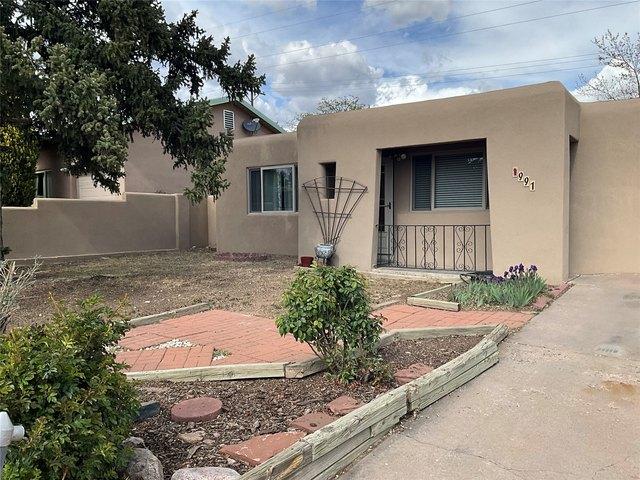 991 Siringo Rondo E, Santa Fe, NM 87507