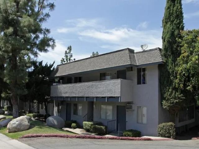 991 W Blaine St, Riverside, CA 92507