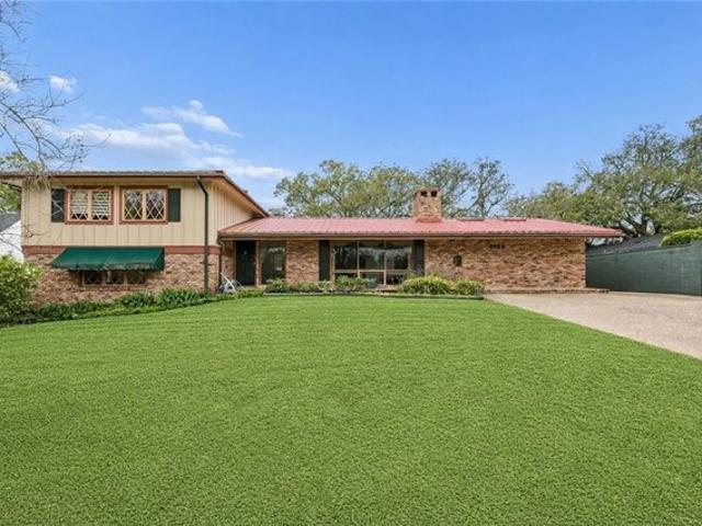 9924 Debra Dr, River Ridge, LA 70123