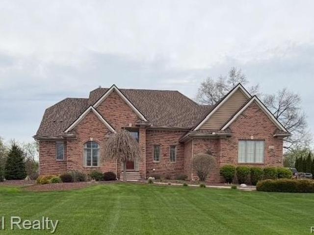 9924 Tuscany Valley Way, Salem, MI 48178