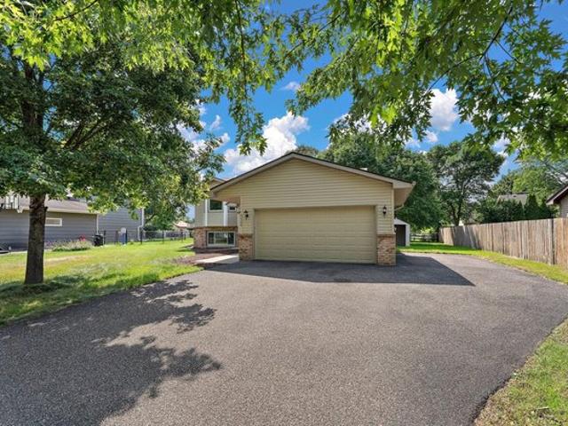 9924 Xebec St NE, Circle Pines, MN 55014