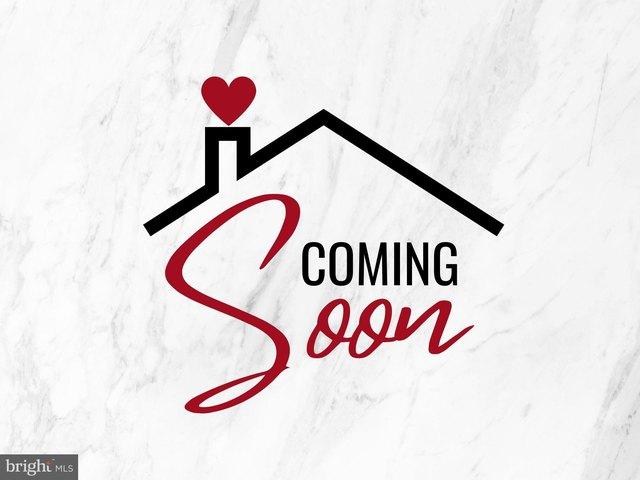 9925 Oakton Terrace Rd, Oakton, VA 22124