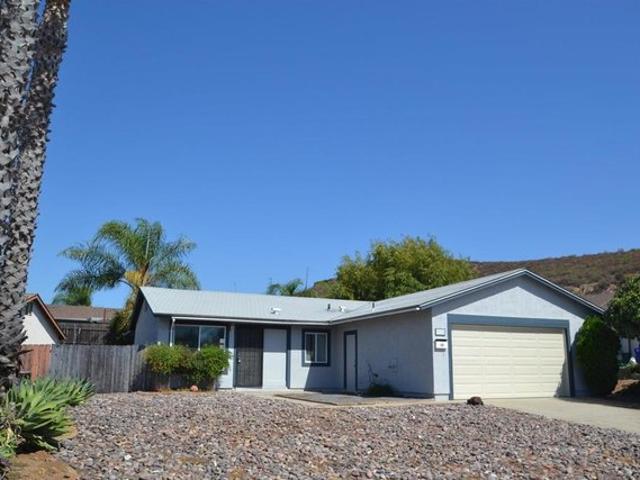 9925 Los Ranchitos Rd, Santee, CA 92071