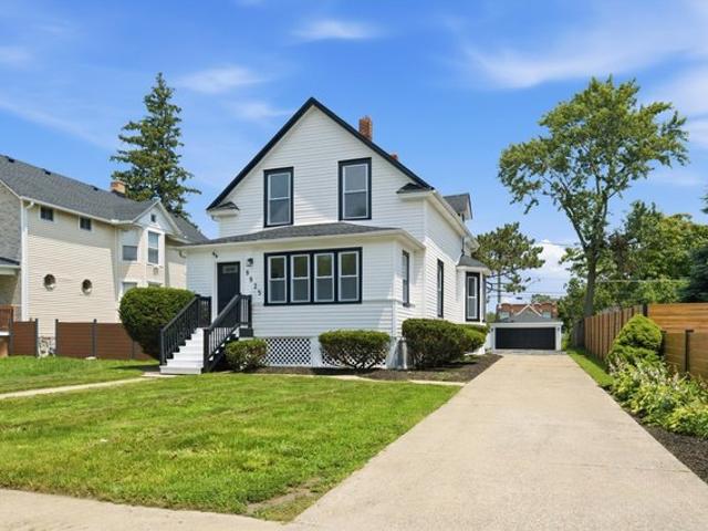 9925 S Beverly Ave, Chicago, IL 60643