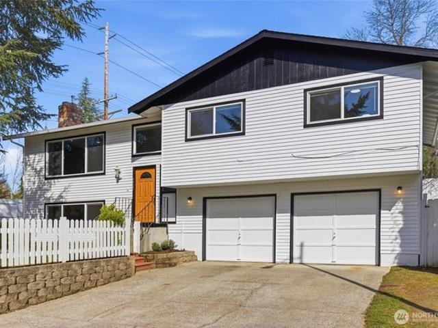 9925 62nd Dr NE, Marysville, WA 98270