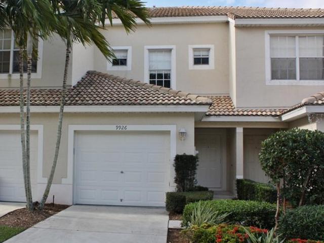 9926 Lago Dr, Boynton Beach, FL 33472