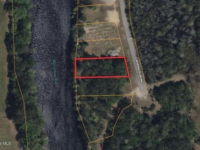 9926 Rivergate Dr NW, Ash, NC 28420