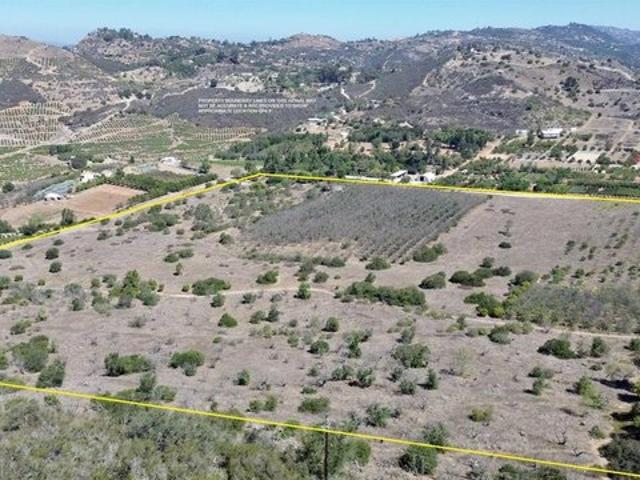 9927 Modrigan Ln, Fallbrook, CA 92028