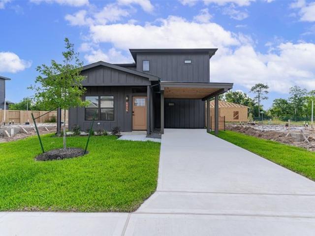 9920 Dipping Woods St, Houston, TX 77076