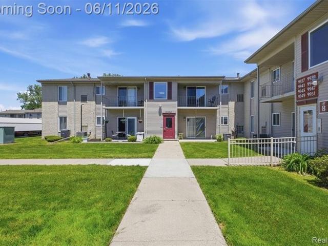 9921 Allen Pointe Dr Unit 4, Allen Park, MI 48101
