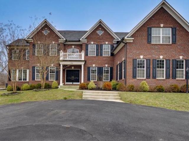 9922 Evenstar Ln, Fairfax Station, VA 22039