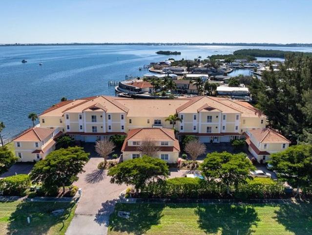 9923 Manatee Ave W, Bradenton, FL 34209