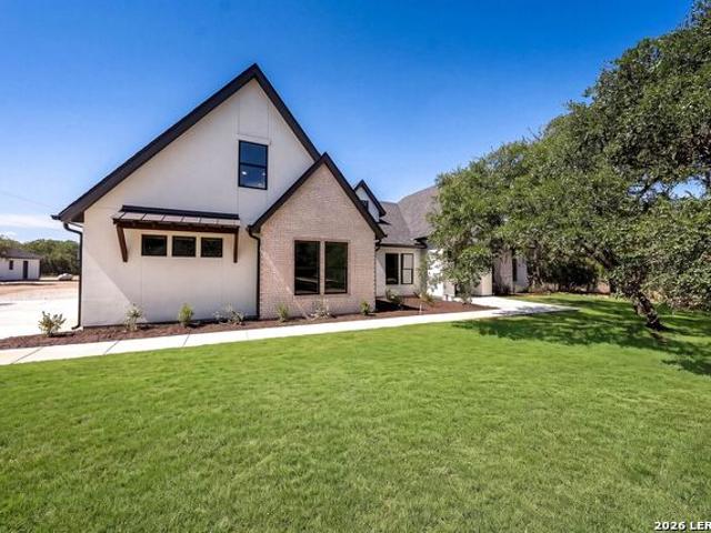 9923 Saxet Dr