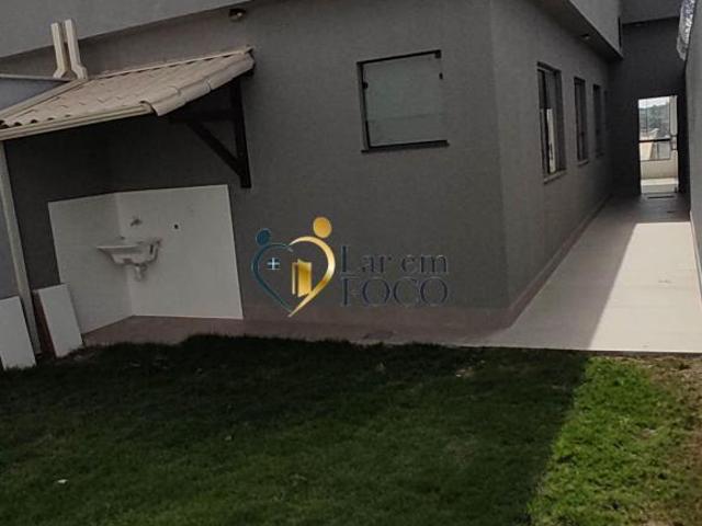 992. CASA PARA VENDA, B. NOVO CENTRO. SANTA LUZIA