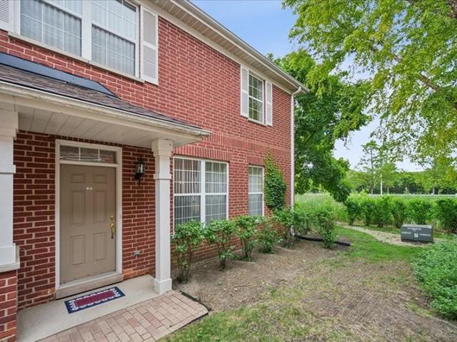 992 Enfield Dr, Northbrook, IL 60062
