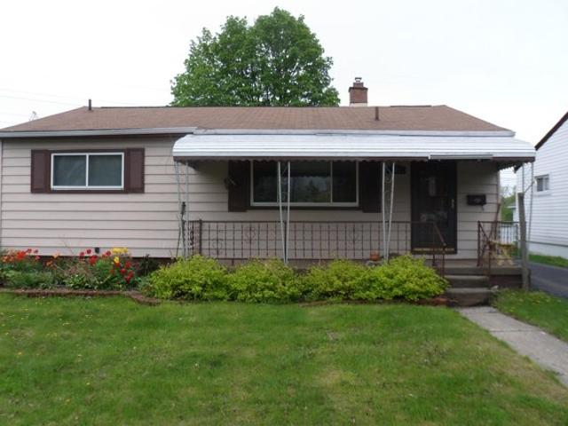 992 Kettering Ave, Pontiac, MI 48340