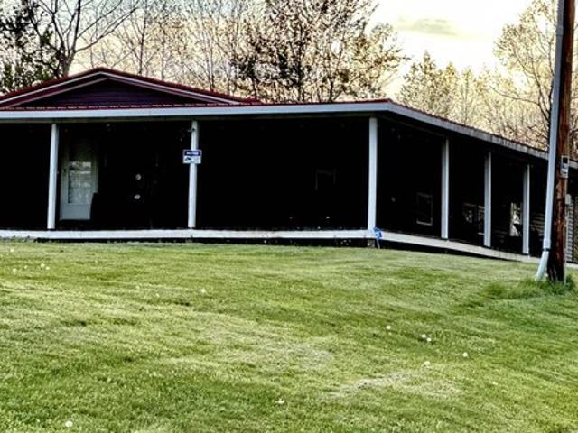992 Mushroom Rd, Olive Hill, KY 41164