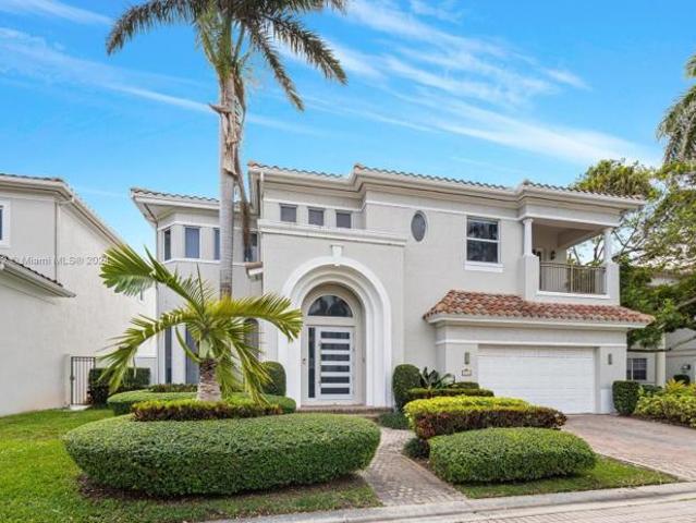992 Sanibel Dr, Hollywood, FL 33019