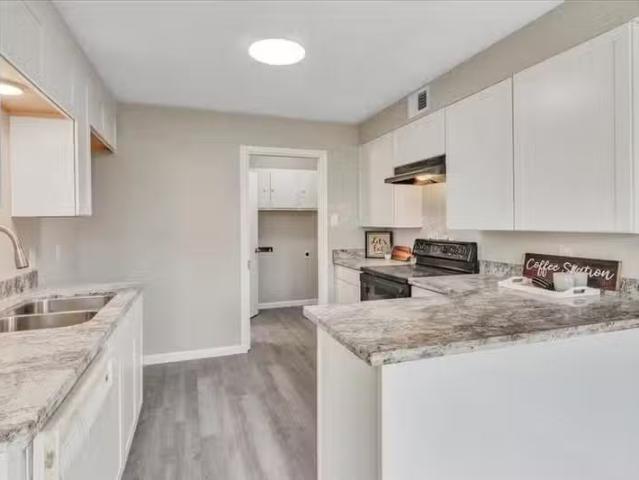 992 Park Meadow Dr, Beaumont, TX 77706