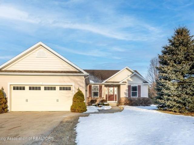 992 Pennine Ridge Way, Grand Ledge, MI 48837