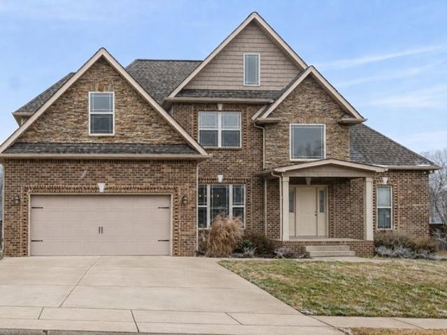 992 Promenade Dr, Adams, TN 37010