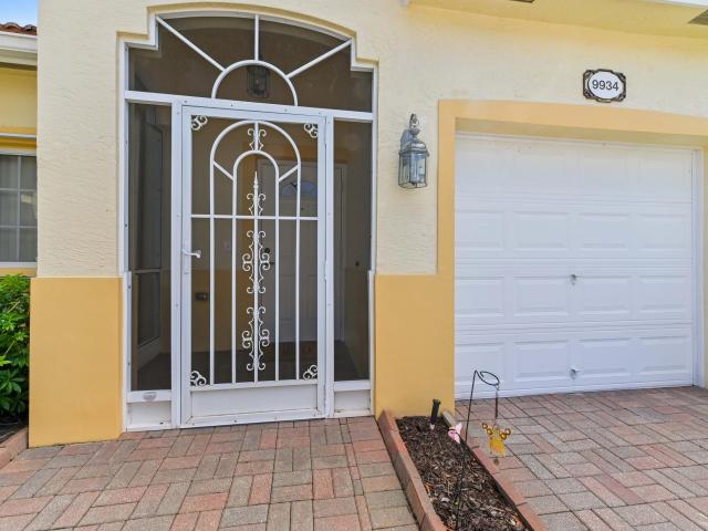 9934 Galleon Dr, West Palm Beach, FL 33411 | MLS #B26017