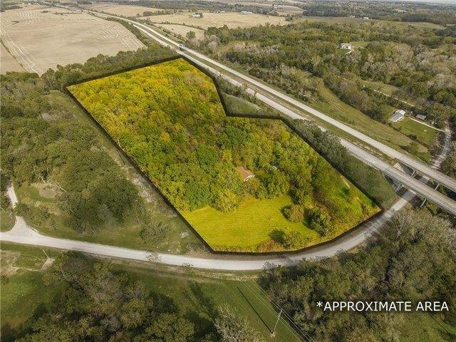 9935 County Road 375 Rd, Saint Joseph, MO 64505