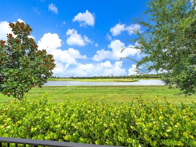 9930 Timber Creek Way, Palm Beach Gardens, FL 33412