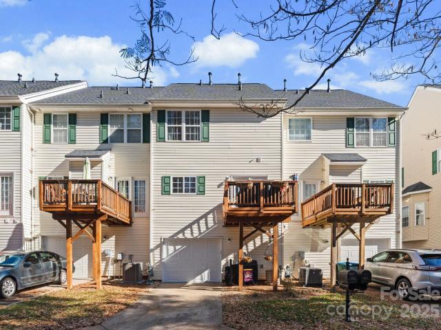 9930 Treeside Ln, Matthews, NC 28105 | MLS #4329 | Compass