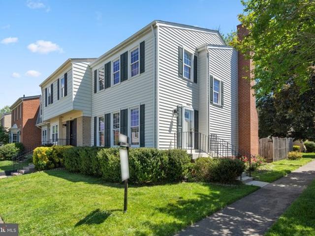 9932 Longford Ct, Vienna, VA 22181