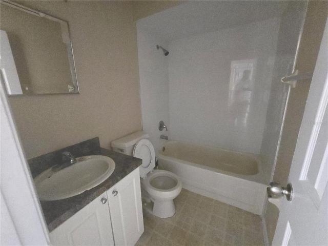 9933 Sweepstakes Ln, Unit 4, Orlando, FL 32837 | MLS #O6414