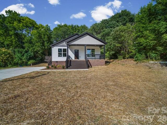 993 13th St, Lancaster, SC 29720