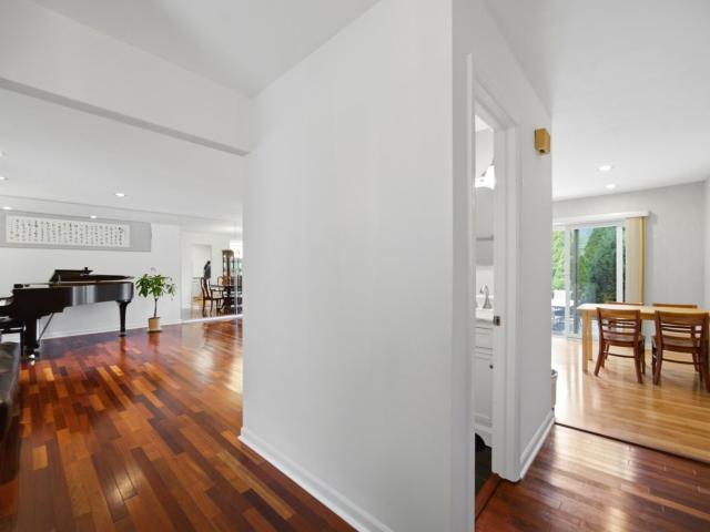 993 Knollwood Drive