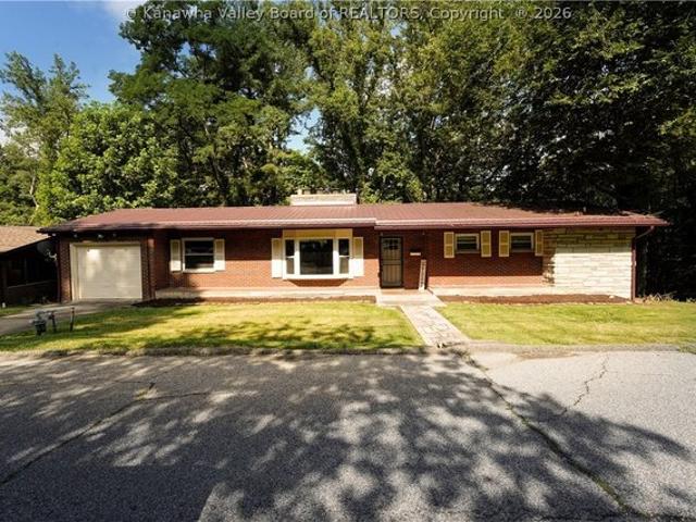 993 Old Point Rd, Saint Albans, WV 25177