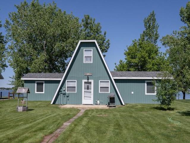 993 Lakeview St S, Dawson, ND 58428