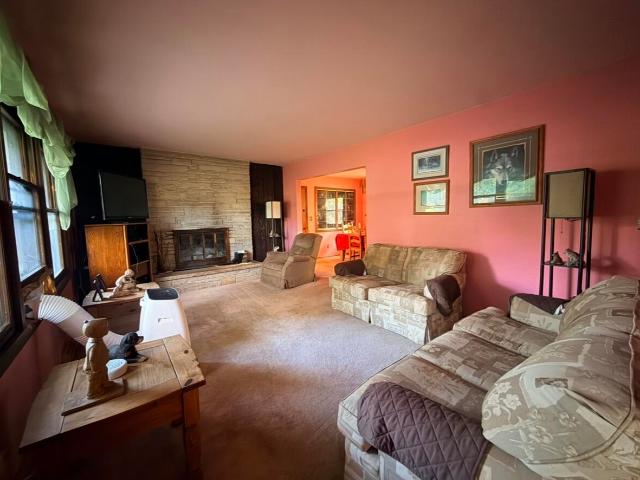 993 Middle Ridge Dr