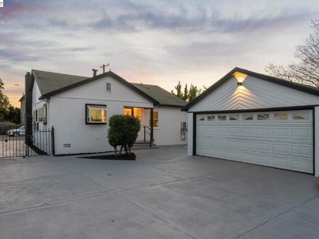 9946 Dante Ave