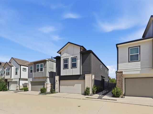 9946 Storehouse Drive