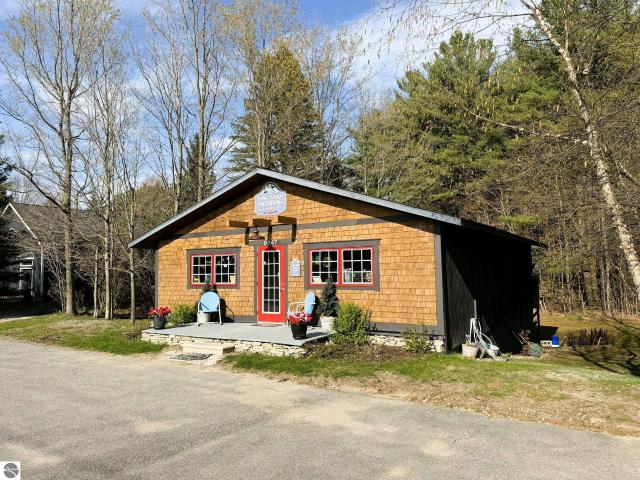 9947 N Long Lake Road