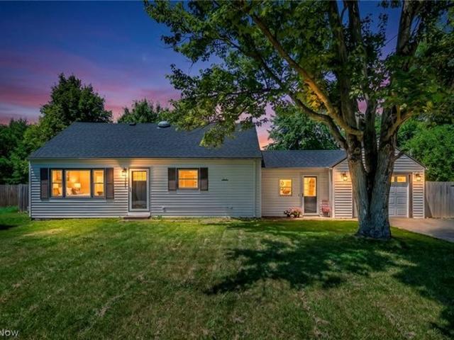 9948 Colfax Dr, Columbia Station, OH 44028