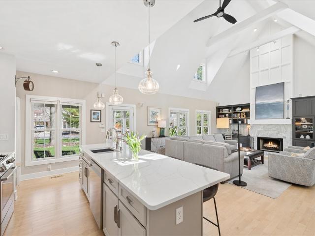 9948 Cottage Lane