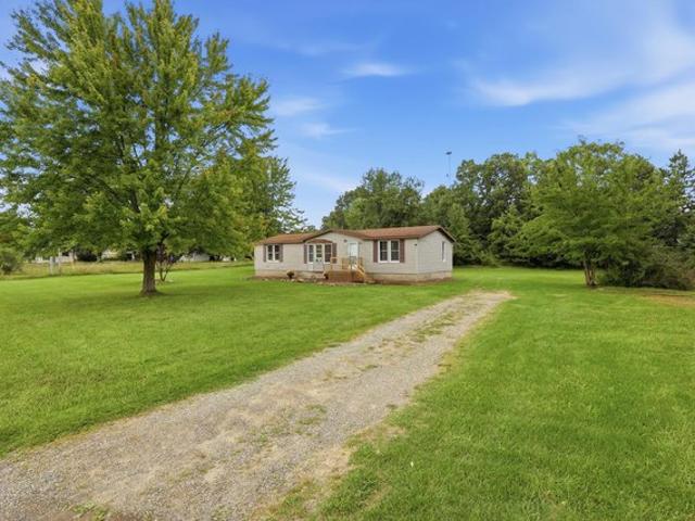 9949 10 Mile Rd NE, Rockford, MI 49341