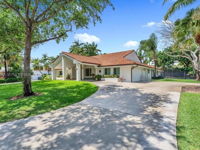 9941 SW 143rd St, Miami, FL 33176