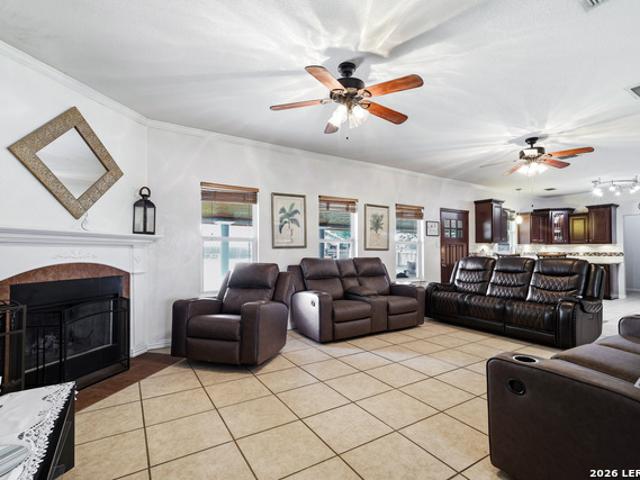 9942 Hunters Pond