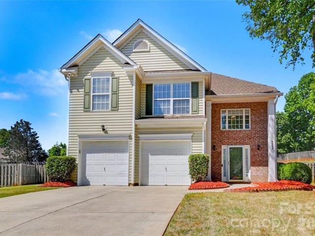 9943 Gray Dove Ct, Charlotte, NC 28216