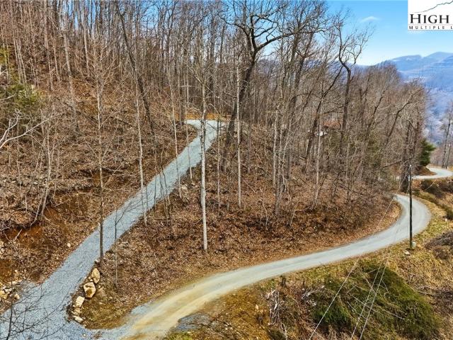 994 & 996 Willow Mountain Drive